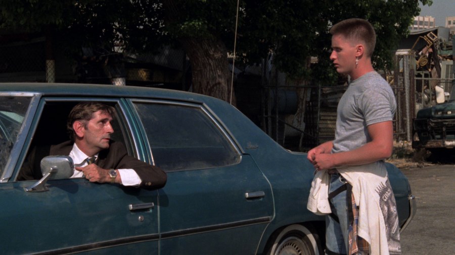 Repo Man (Spotlight Review) – DeFacto Film Reviews